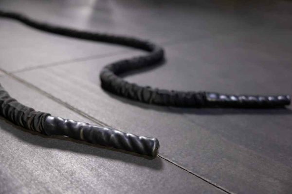 5 Killer Battle Rope Exercises (and the Right Way to Add Them to Your ...
