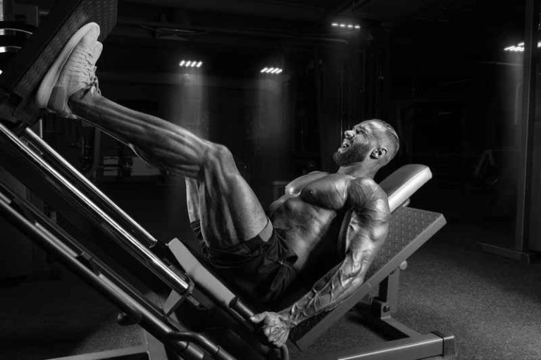 4 Hack Squat Alternatives for Building Monster Quads (for Home and at ...