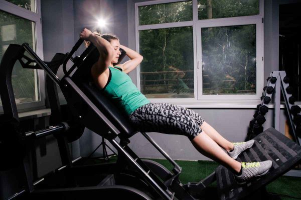 4 Hack Squat Alternatives for Building Monster Quads (for Home and at ...