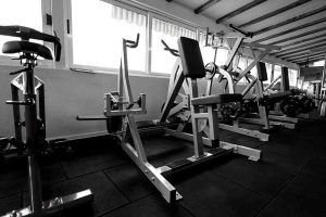 6 Best Gym Machines for Back (Benefits, Muscles Worked, and More)