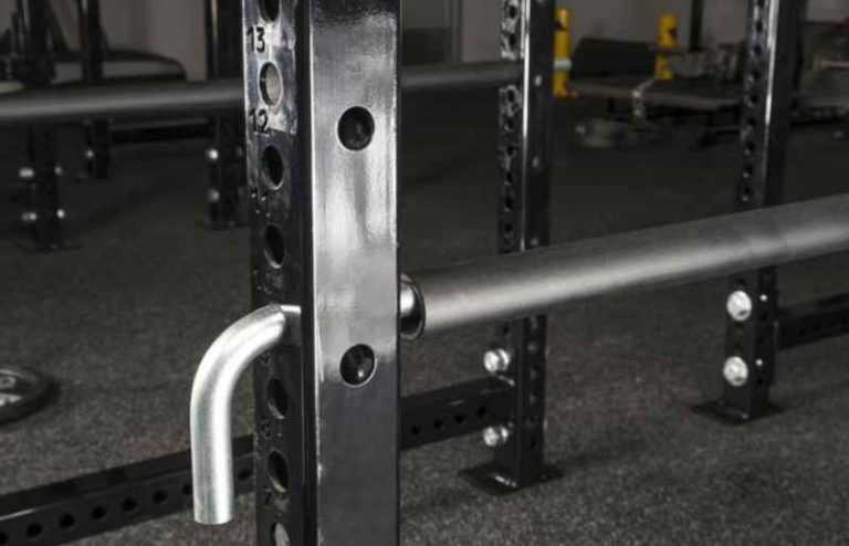 Squat Rack Spotter Pins vs. Safety Straps: Pros, Cons, and Which One is ...