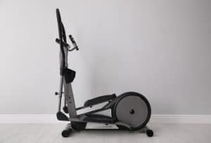 10 Health Benefits of Elliptical Trainers (Plus Two Disadvantages)