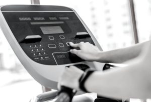 How to Use the Elliptical Trainer for Bigger Glutes (Including Sample ...