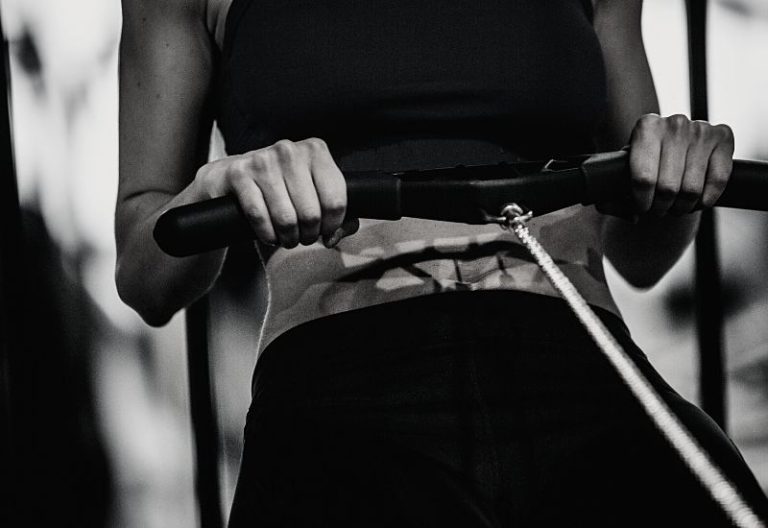 5 Rowing Workouts for Cardio (for Beginners, Advanced, and More ...