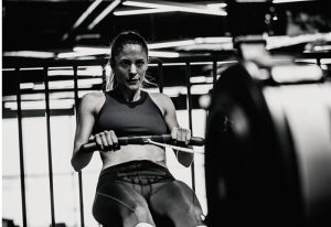 5 Rowing Machine Workouts for Beginners (Plus Tips for Rowing Like a ...