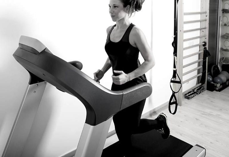 The 5 Best 30-Minute Treadmill Workouts (for Beginners, Fat Burning ...