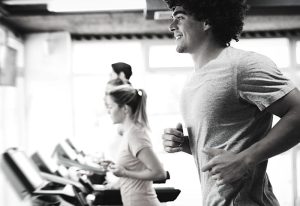 The Benefits and Risks of Running Barefoot on a Treadmill (and How to ...